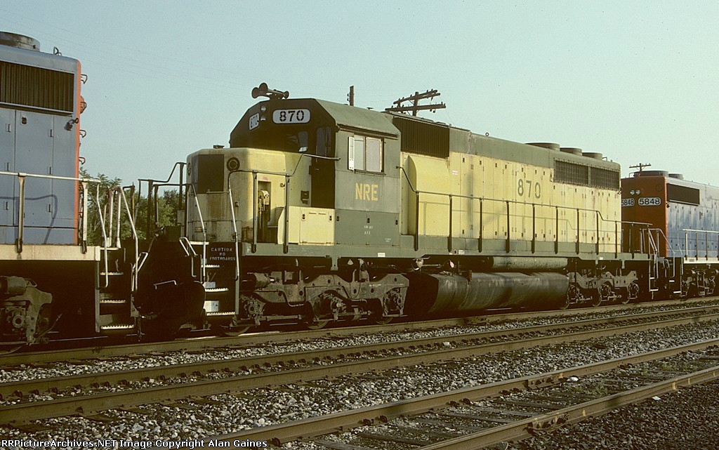 NRE SD40 870